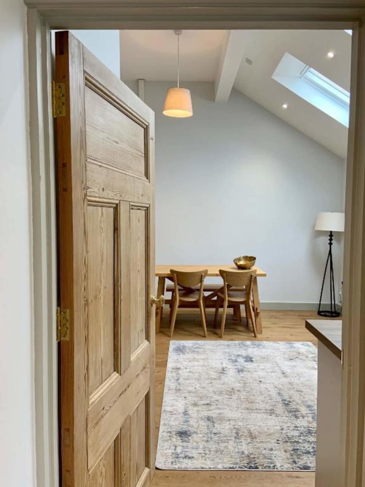 19a Brooks Road - Glastonbury