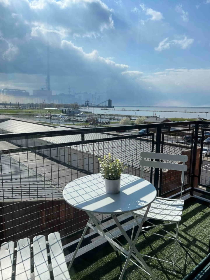 Stylish Condo Downtown Sandusky - Sandusky, OH