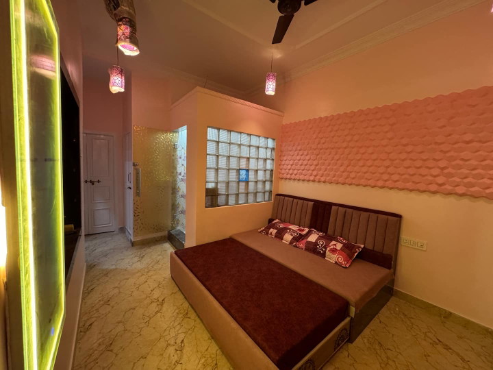 Pink 1bedroom,1bathroom, For 2 Guest - Hyderabad