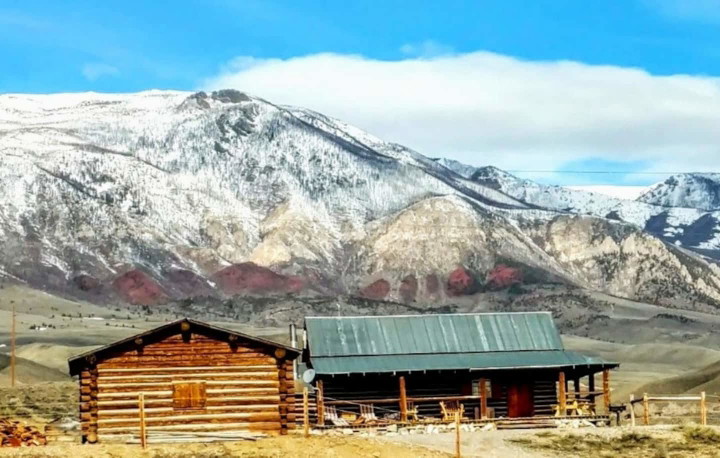 Iconic
Yellowstone River Ranch - Wyoming