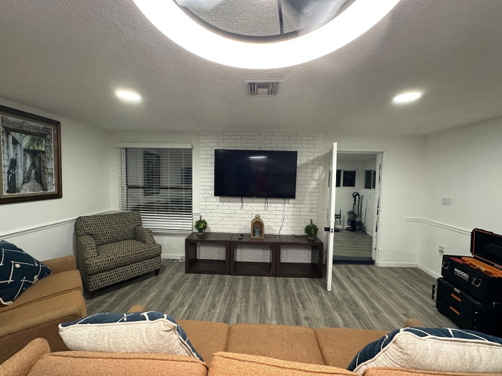 Cozy Home | 2 Bedrooms With 1 Full Bathroom - Apopka, FL