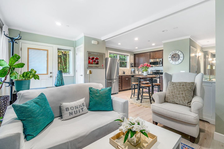Stunning 2-bed Apt In The Heart Of Queen Anne - Seattle, WA