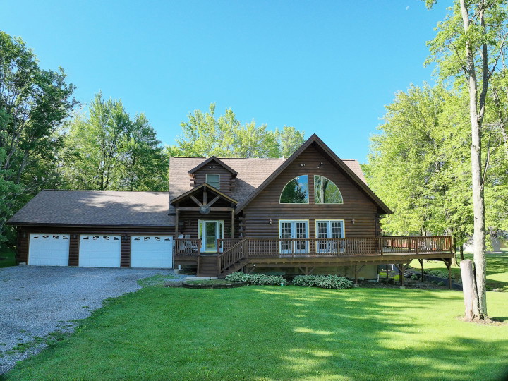 Legacy Luxury Cabin Lake Milton - Hot Tub- $399 - Lake Milton, OH