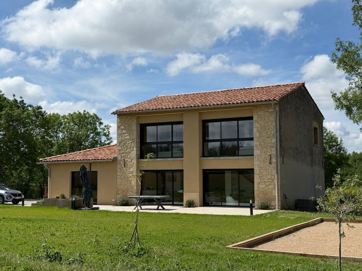 Gîte La Choule Ancienne Grange Restaurée Avec Spa - France