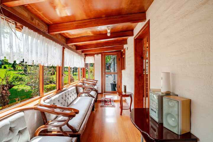 Relax Total: Cabaña Rústica Con Spa Privado - Quito
