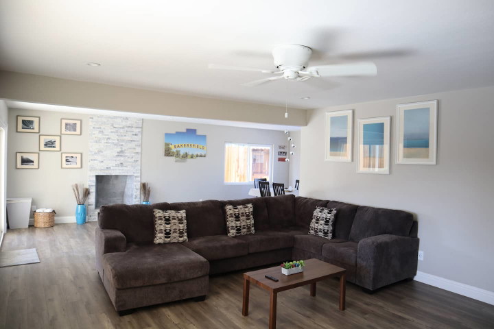 Stress-free, Get Away Home With 3 Bedroom And Pool - Bakersfield, CA