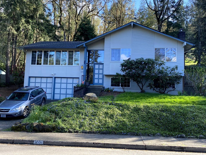 Magical 4 Bed 3 Bath Sw Eugene Estate. - Eugene, OR
