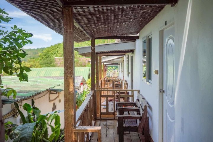 Budget Beachside Bungalow Nearby On Phi Phi - ピーピー・ドーン島