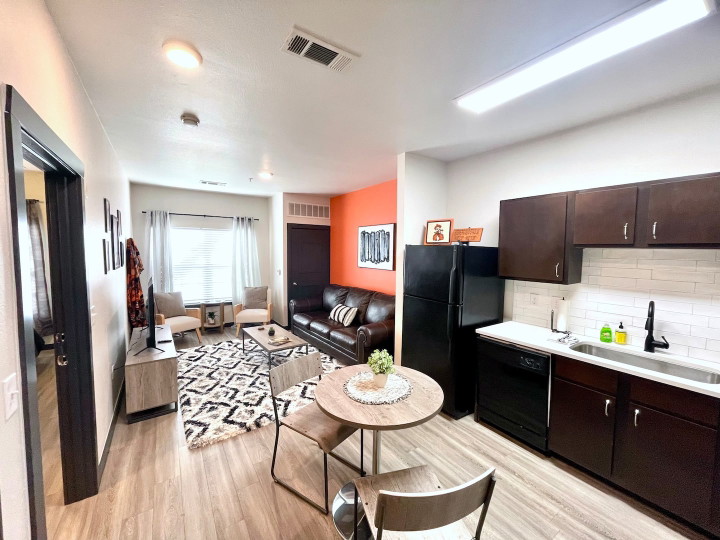 Cozy Cowboy Condo - Stillwater, OK