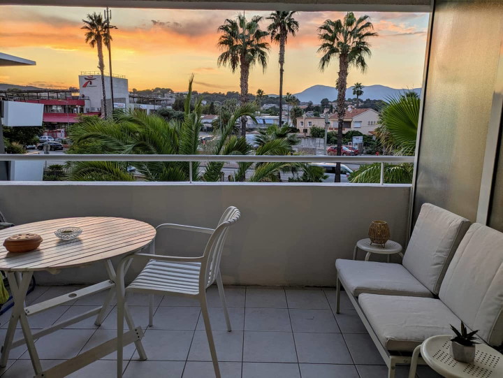 Studio Bord De Mer - Accès Direct Plage - Parking - Cagnes-sur-Mer