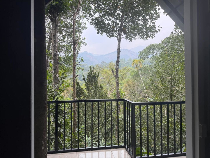 Mithra Mountain View A-frame Huts - Munnar