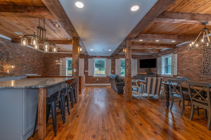 The Loft On Trade Street | Rustic Tryon Loft - Tryon, NC