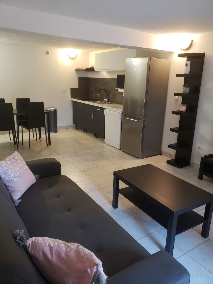 Un Beau Logement T2 Dans Quartier Calme-b - Miramas