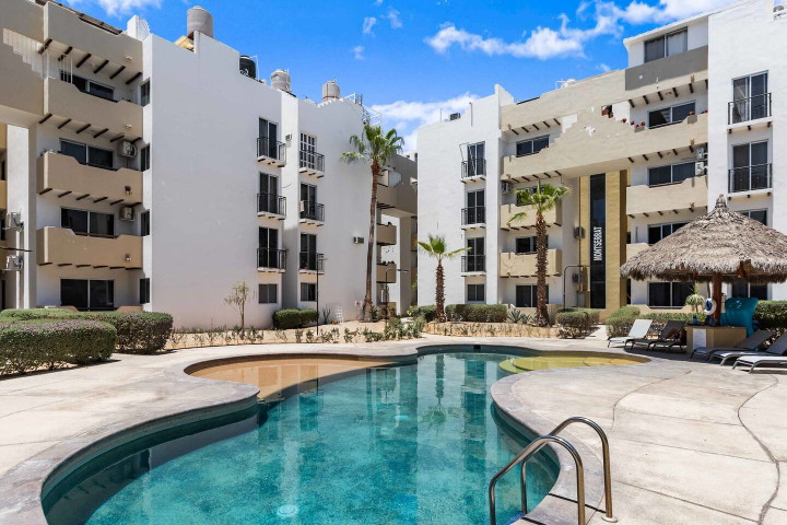 Walk To Beach  2br + Pool + Private Rooftop Bbq - Cabo San Lucas