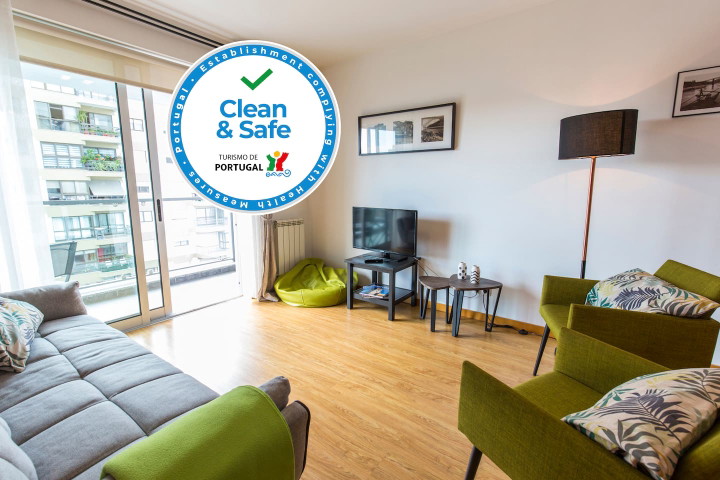 Place 4 You With Balconies & Free Parking - Alfena