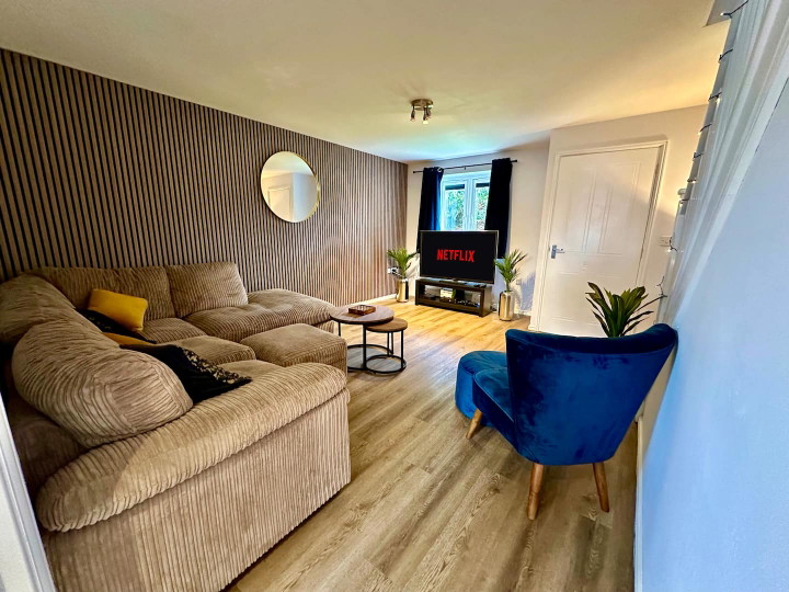 3br Home In Bedford With 2 Private Parking Spaces - 베드퍼드
