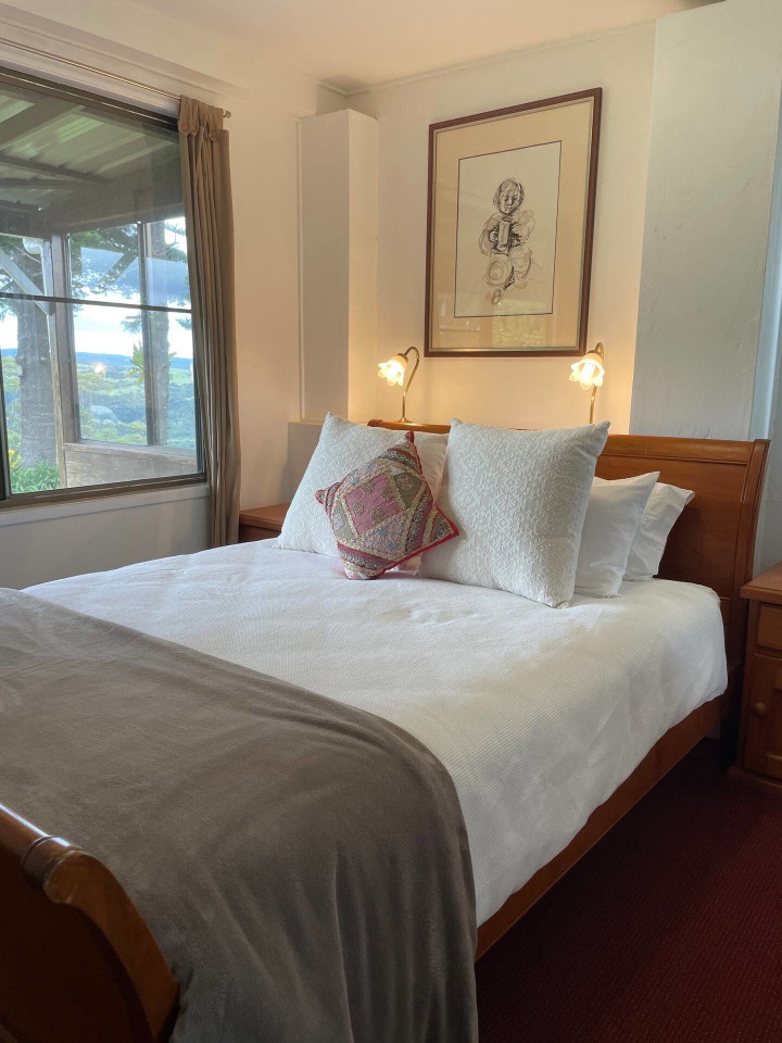 Cool Spring Air At Beechmont Cottage. - Beechmont