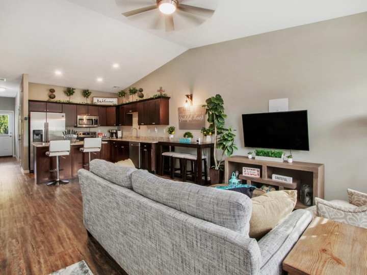 Centrally Located Gem Near College Hill - Wichita, KS