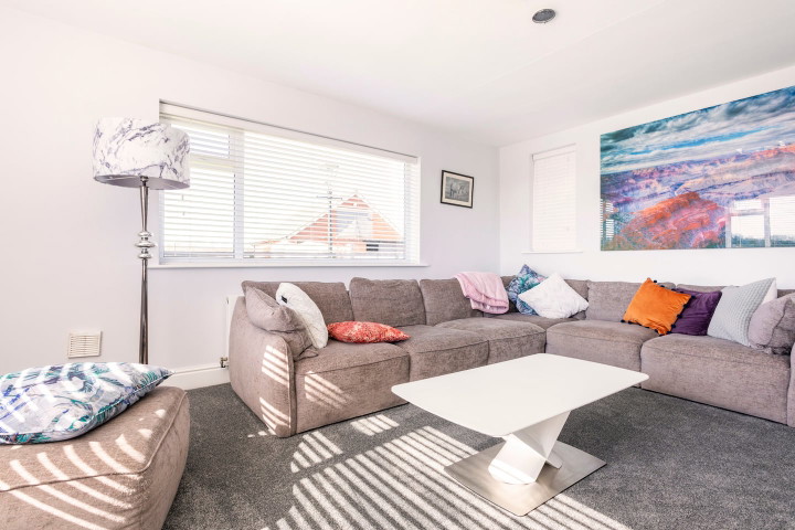 Beautiful Big Bright, Spacious Bungalow/ Farm. - Glossop