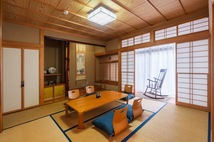 16 Personnes Maximum, 134 !, 2 Places De Stationnement Gratuites, Style Japonais - Matsumoto