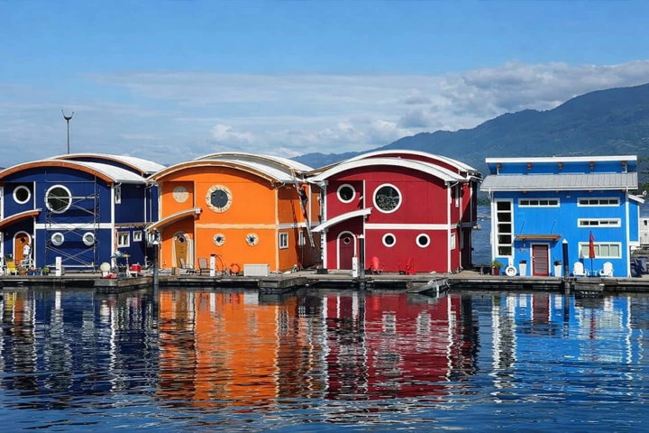 Luxury Float Home Private Spa Near Downtown - Vancouver