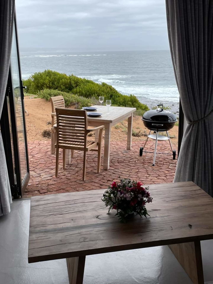 Bosbokduin Luxurious Beachfront Studio Apartment - South Africa