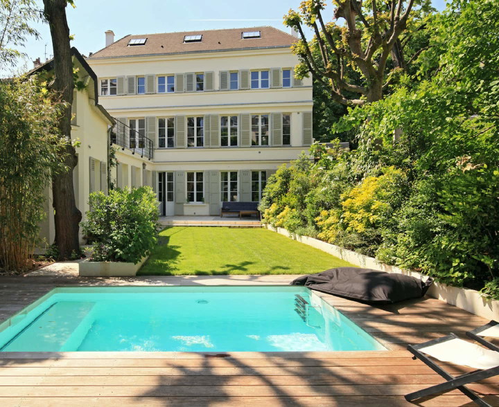 Maison Exceptionnelle 350m2 Avec Jardin Et Piscine - Paris