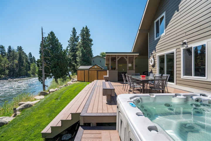 Leavenworth Riverfront - Hot Tub + Sauna - Cashmere, WA