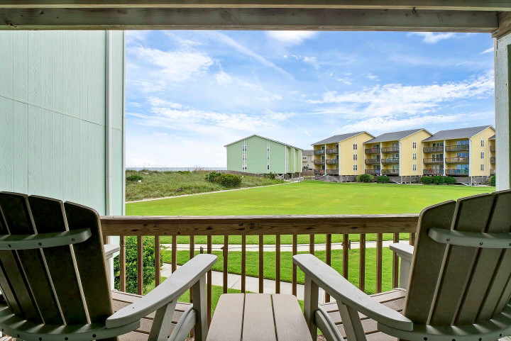 Ocean View & Easy Beach Access! - Surf City, NC