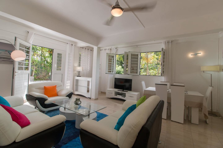 Very Attractive 2 Bedrooms One Bathroom Unit. - Martinique