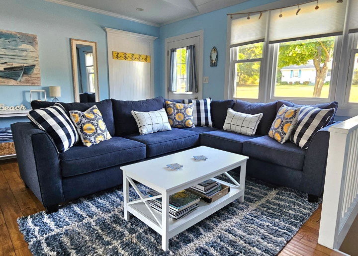 Nautical Cottage Near Beach, Wineries, Golf, Shops - Hampton Bays, NY