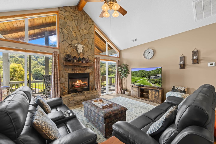Luxury Condo W/resort Golf Course View - Cherokee, NC