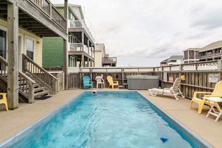 6 Bedrooms, Elevator 3 Minute Walk To The Beach - Nags Head, NC