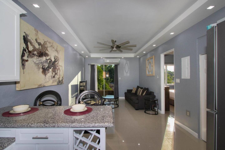 Luxury One Bed Room - Kingston