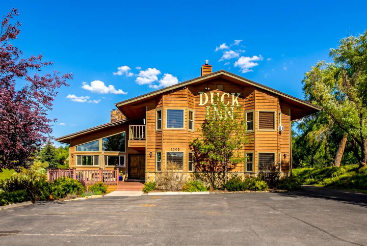 Standard Queen And Bunk Bed + Fireplace - Whitefish, MT