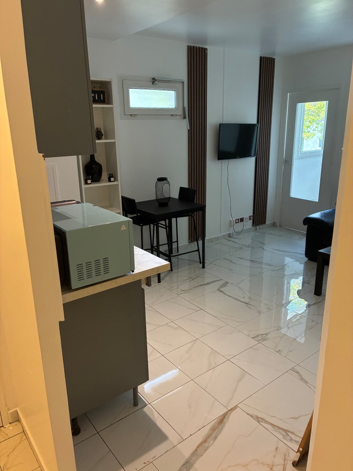 Chatenay : Studio Lumineux Et Vue Sur Verdure - Montrouge