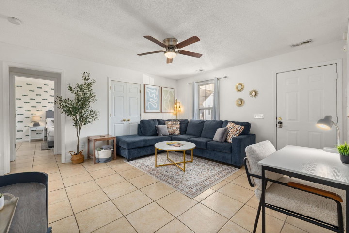 Downtown Durham Stay | Self Check-in | Fast Wifi - Durham, NC