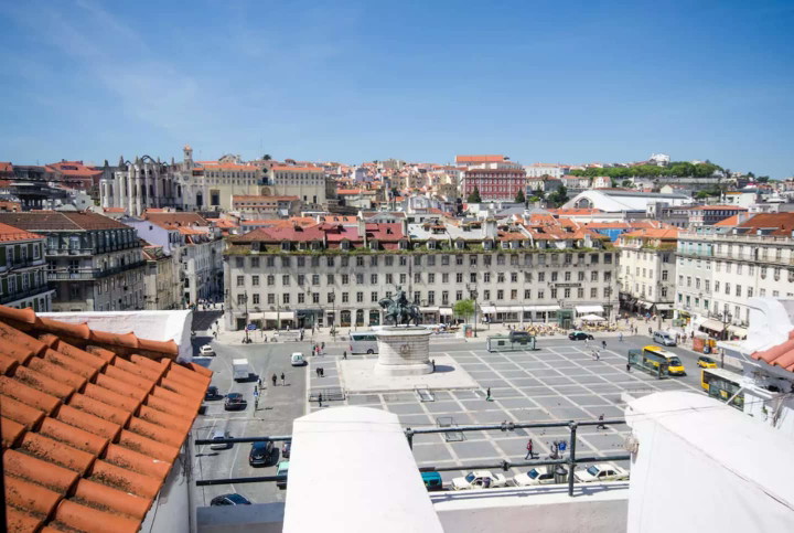 Top-floor Studio: Castle Views | Praça Da Figueira - Lisboa