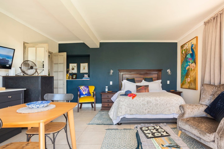 Spacious Poolside Studio @ Penguins & Pillows - Kapstadt