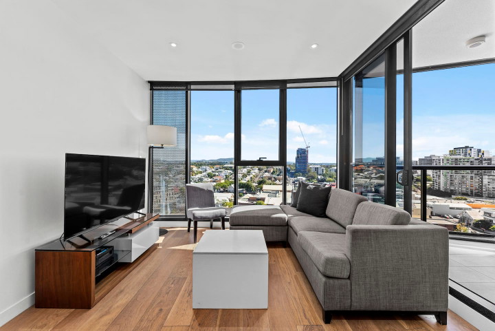 Mountain View 1b W/ Infinity Pool, Gym & Yoga Room - Brisbane