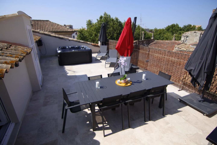 Toit Terrasse Ensoleillé Coeur De Beaucaire - Beaucaire