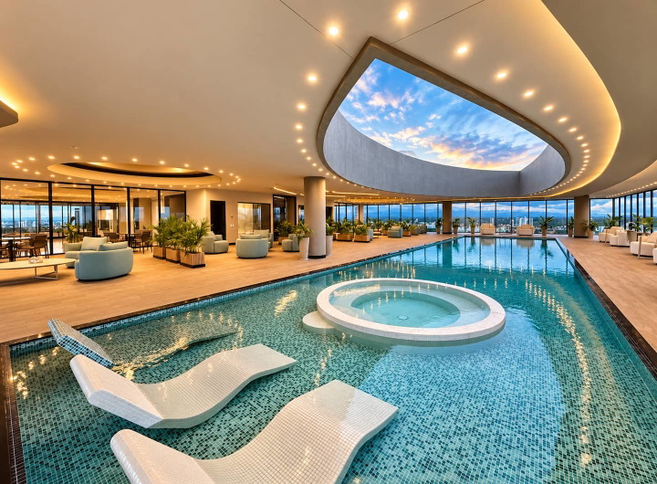 Equipetrol | Vista + Piscina Panorámica - Bolivia