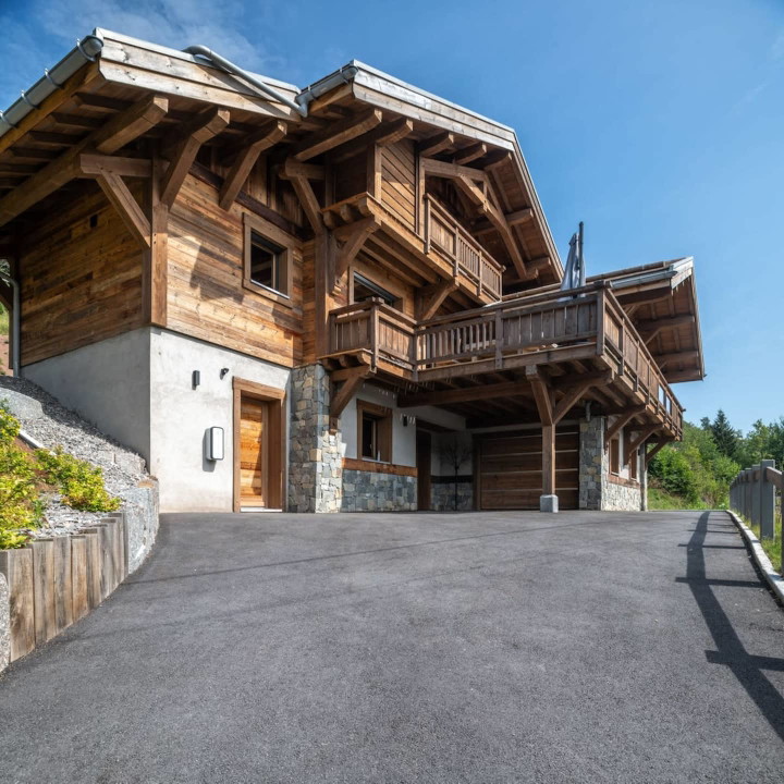 Chalet Zen Altitude Luxury Chalet With Hot Tub - France