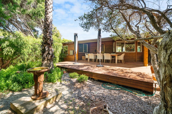 The Love Shack - Pet Friendly Beach Bungalow - Prevelly