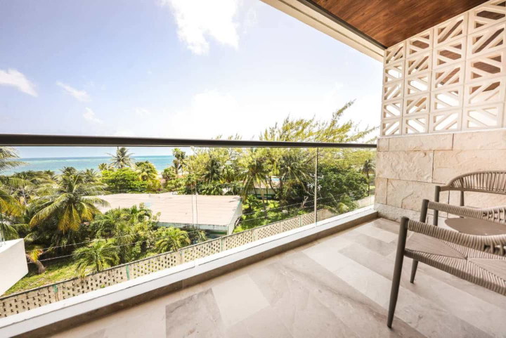 Apt Guacamaya: Balcony, Views, & Shared Pool - Puerto Morelos