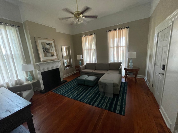 Historic 1st Flr 2 Bdrm @ Atrium & Close To Mercer - Macon, GA