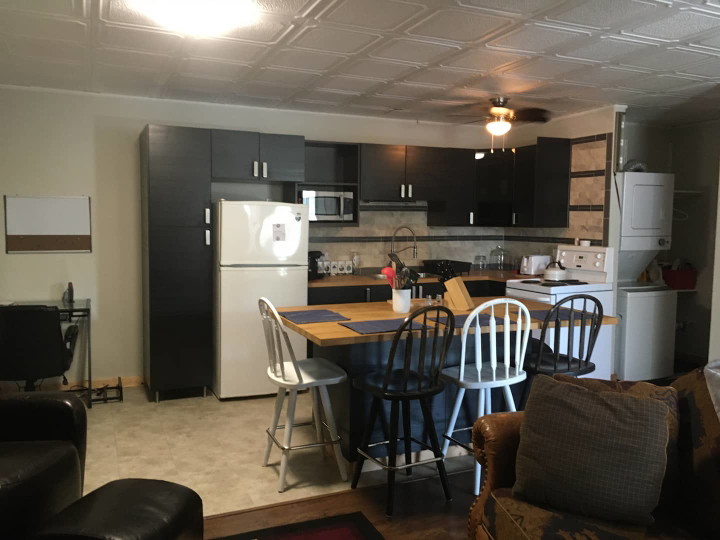Fully Furnished Cozy 2 Bdrm Apart North Battleford - North Battleford