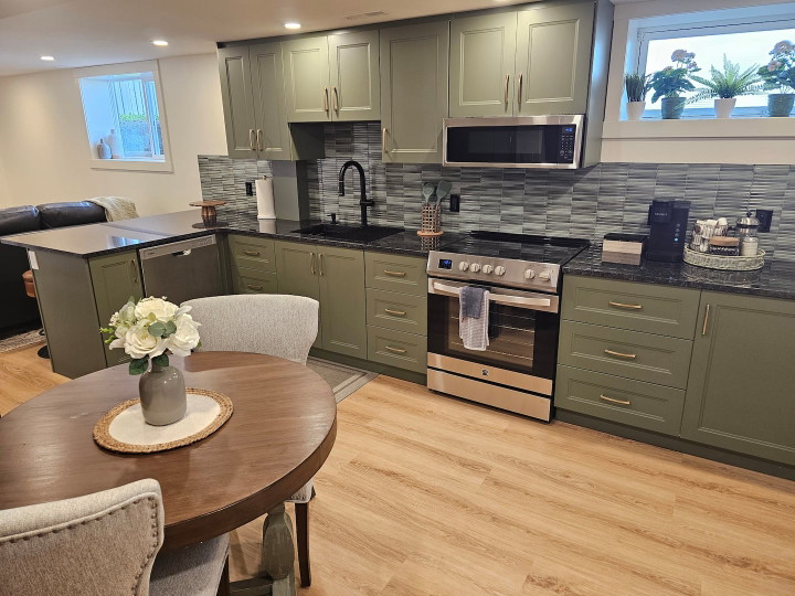 5th Avenue Modern Basement Suite - Lethbridge
