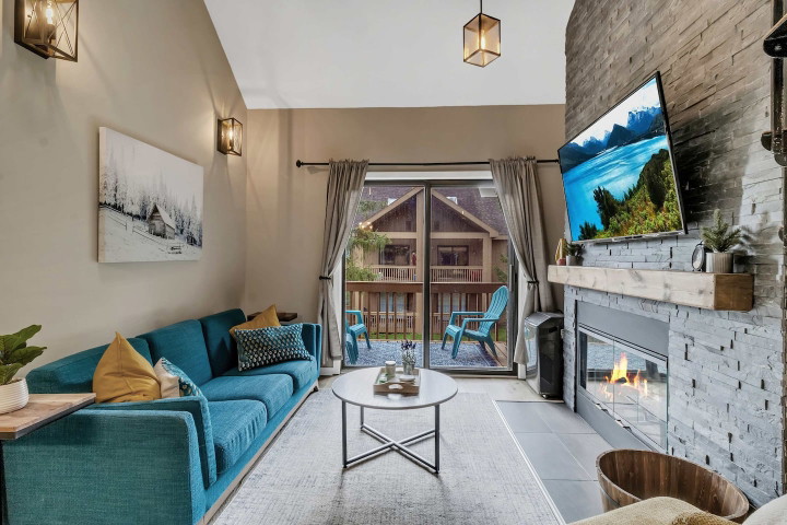 Ski-in/out Condo, King Bed + Fireplace - State of New York