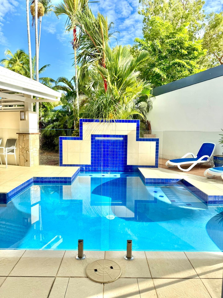 Luxury Clifton Beachhouse W/ Heated Saltwater Pool - Queensland